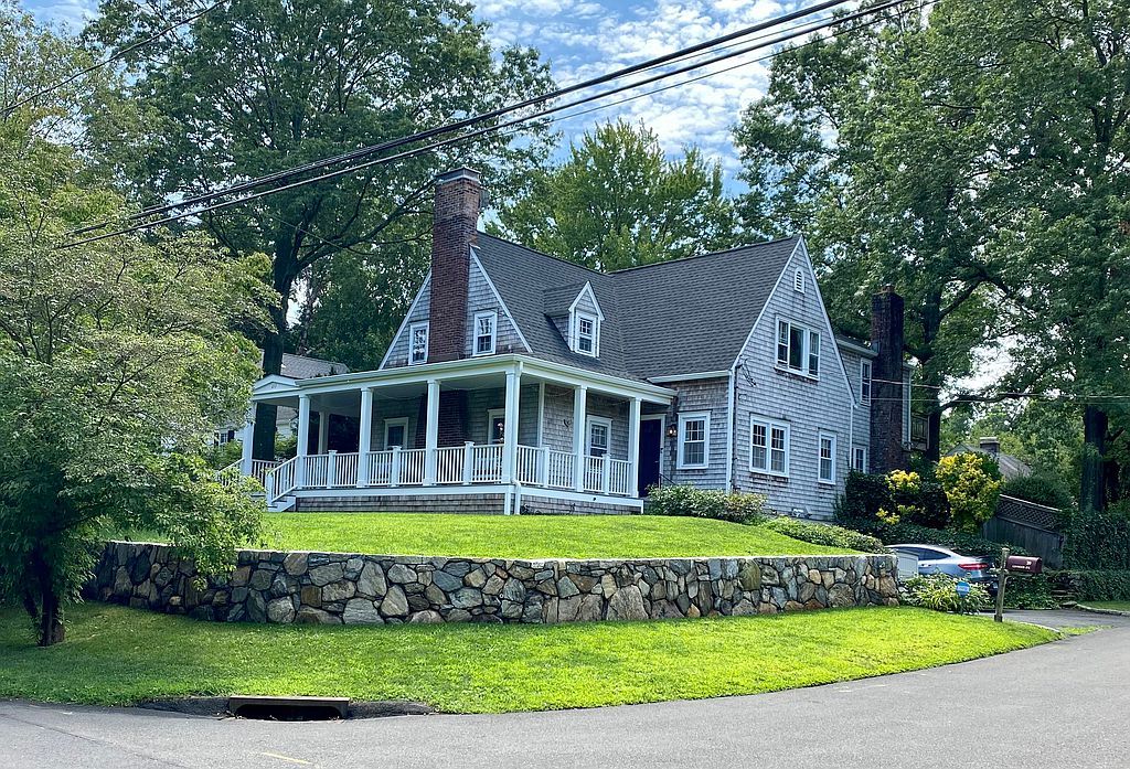 20 Linwood Ave, Riverside, CT 06878 - See Est. Value, Schools & More