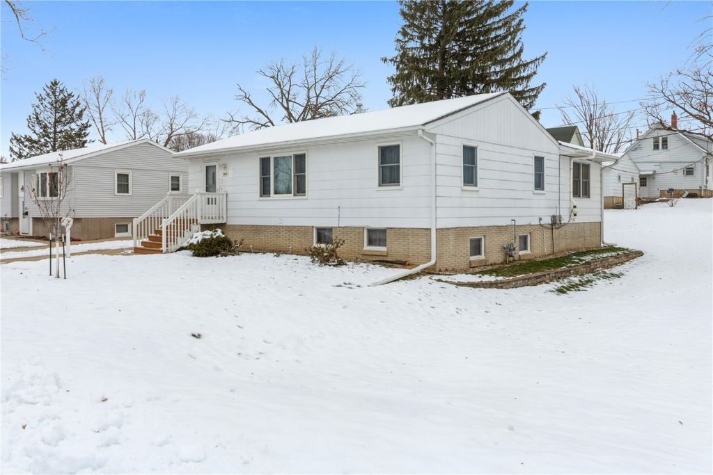 1465 9th St, Marion, IA 52302 | Trulia
