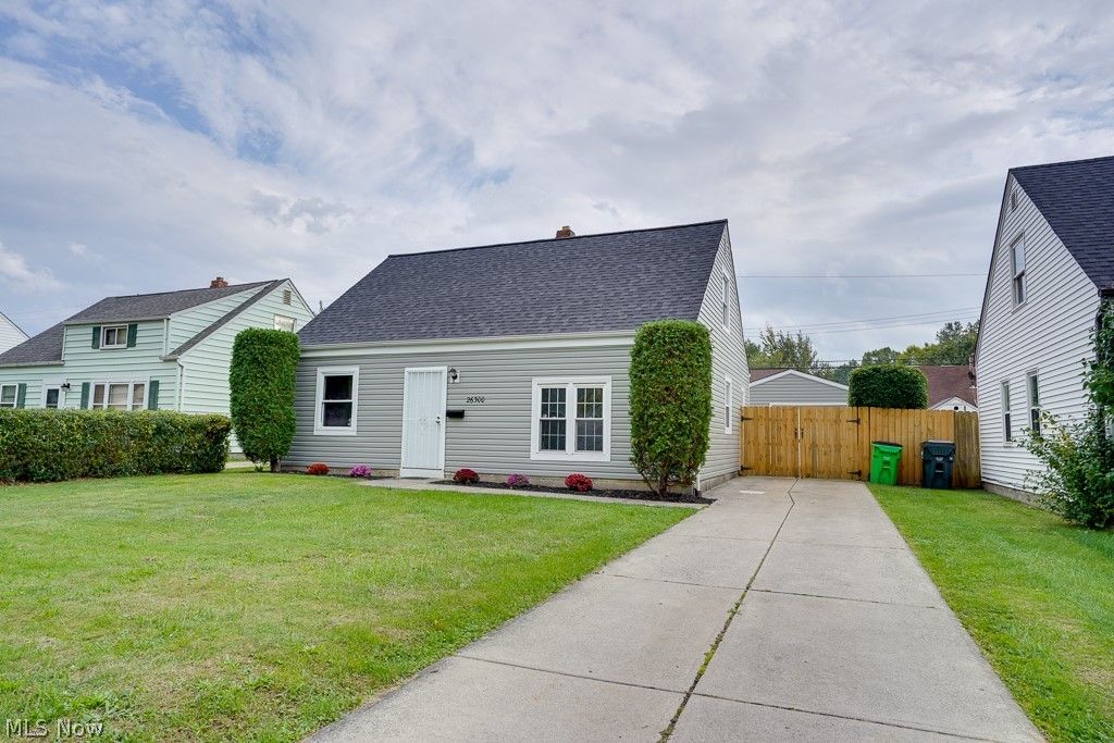 26300 Farringdon Ave, Euclid, OH 44132 | Trulia