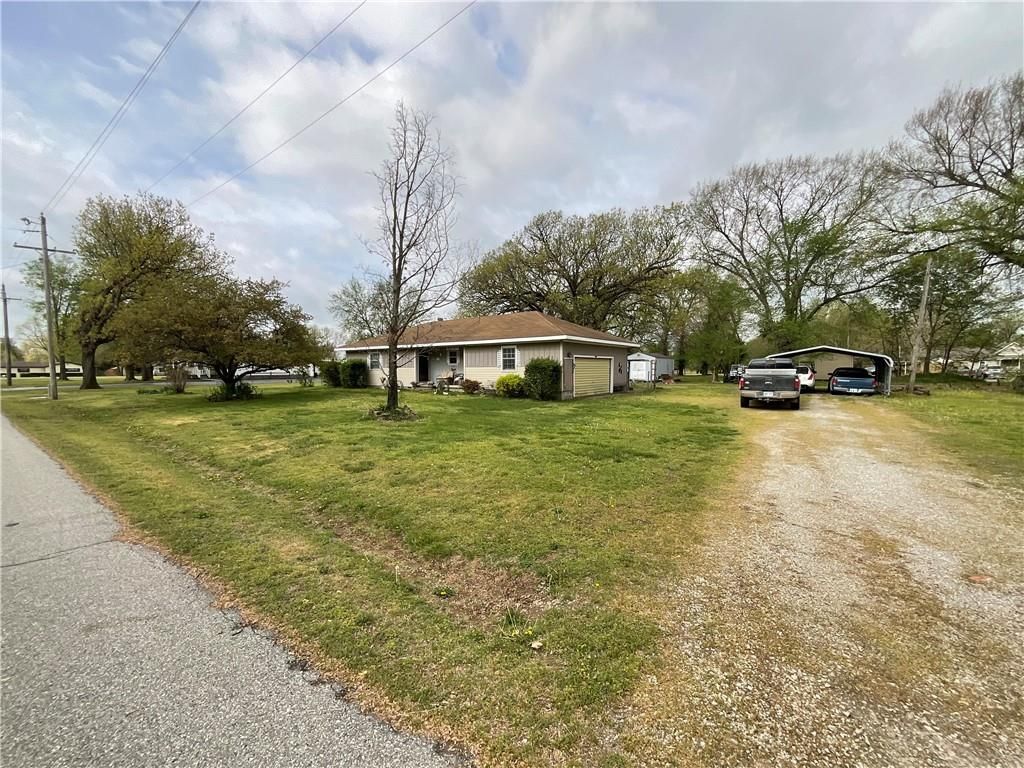 103 S High St, Weir, KS 66781 - See Est. Value, Schools & More