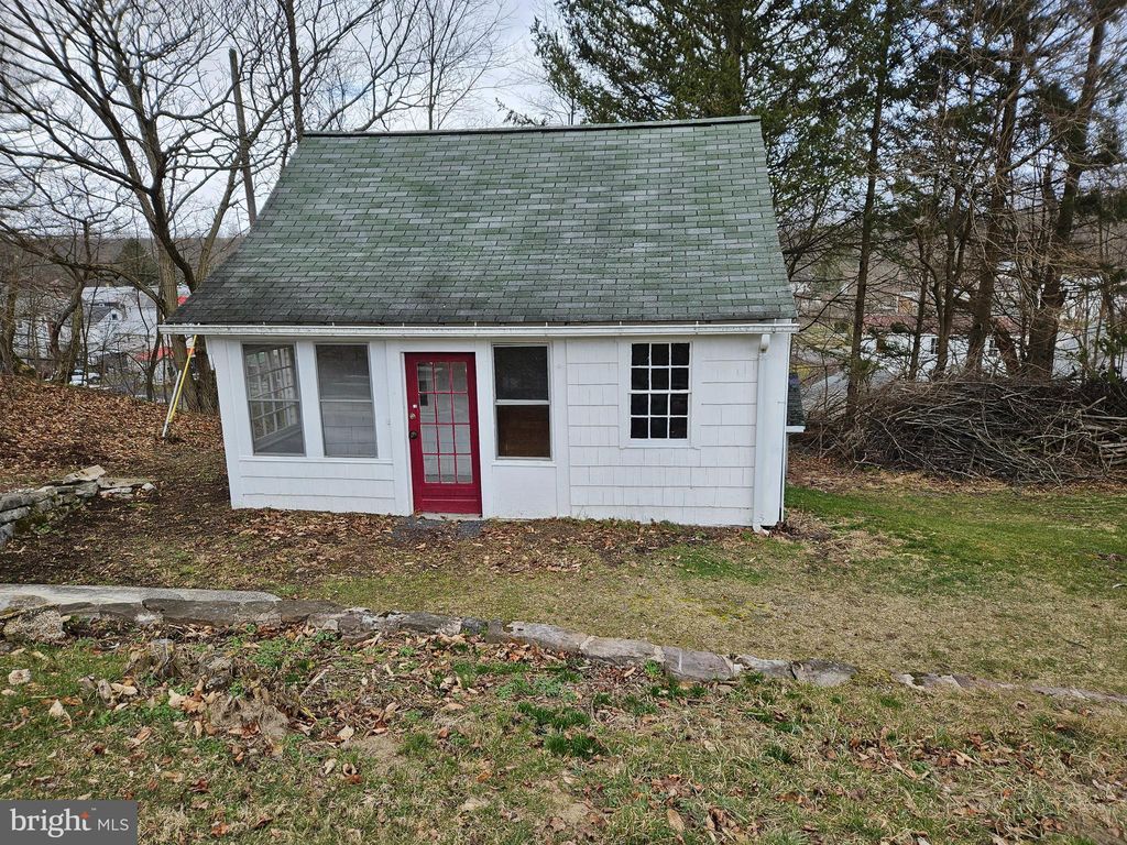 124 Water Tower Ln, Spring Mills, PA 16875 - See Est. Value, Schools & More