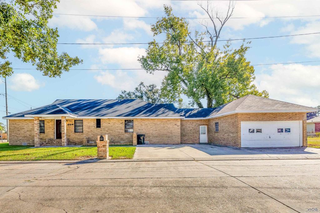 1204 Dewey St, Houma, LA 70360 - See Est. Value, Schools & More