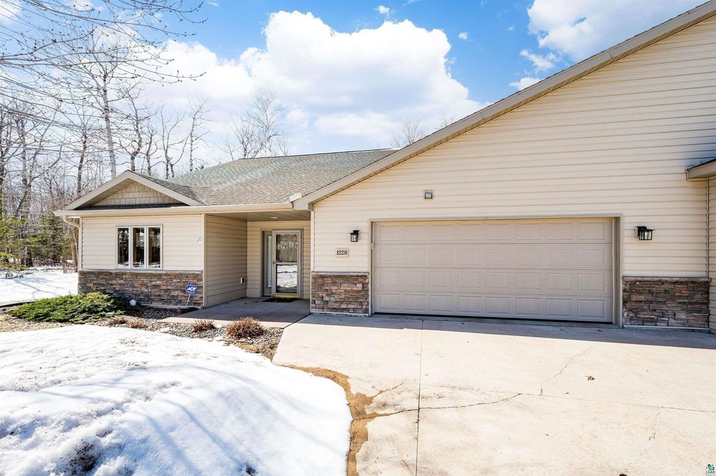 1220 Butternut Ave, Duluth, MN 55811 - See Est. Value, Schools & More