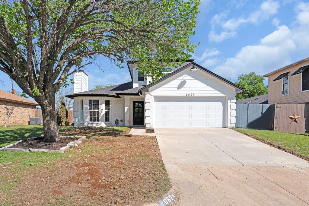 6624 Roxanne Way, Fort Worth, TX 76135 - See Est. Value, Schools & More