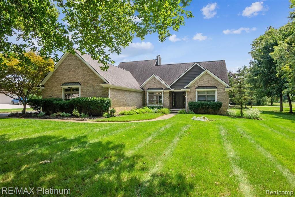 12645 Ann Lynn Dr, South Lyon, MI 48178 - See Est. Value, Schools & More