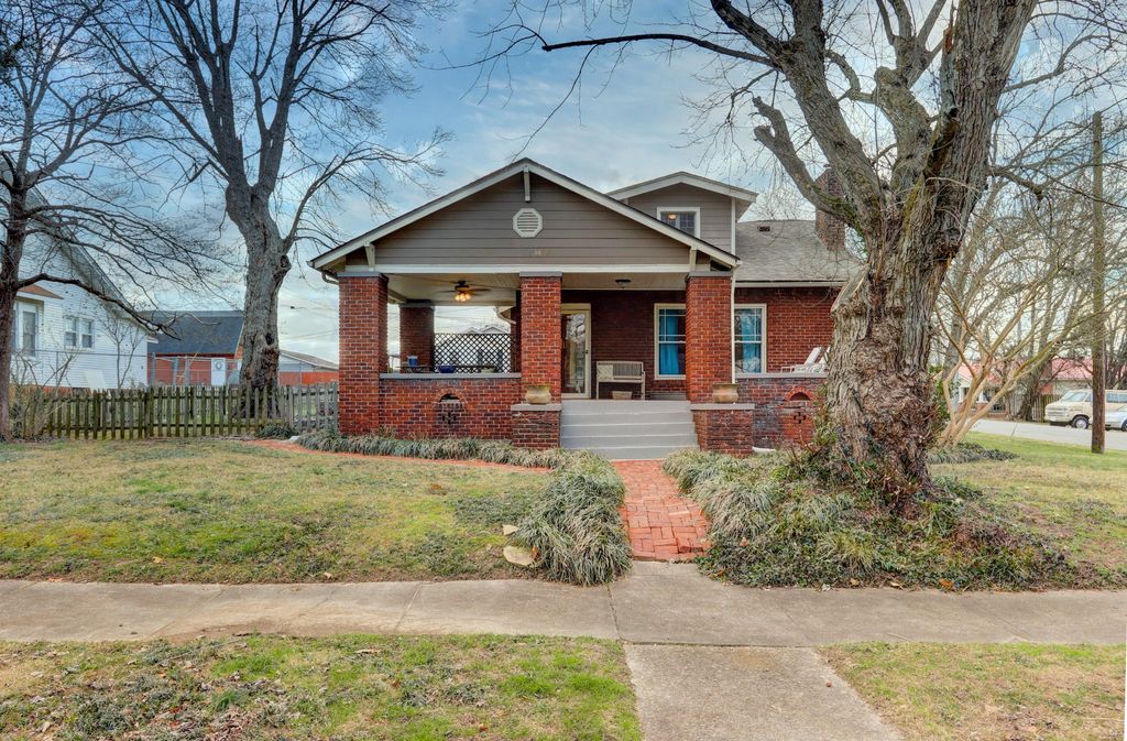 1600 Chicago Ave #2, Knoxville, TN 37917 - See Est. Value, Schools & More