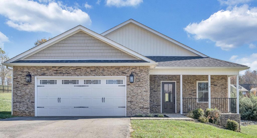 341 Bermuda Dr, Hardy, VA 24101 - See Est. Value, Schools & More