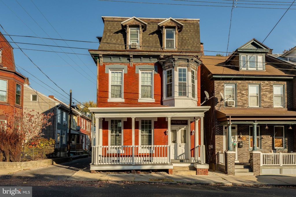 222 S 8th St, Lebanon, PA 17042 - See Est. Value, Schools & More