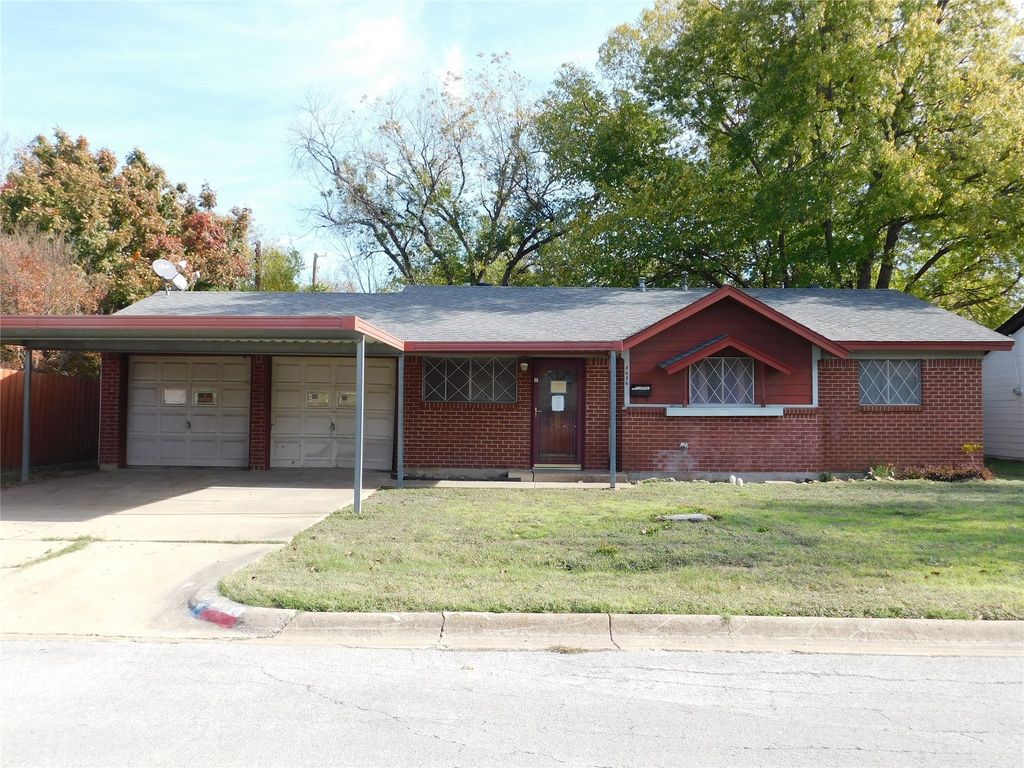 3636 Larry St, Haltom City, TX 76117 - See Est. Value, Schools & More