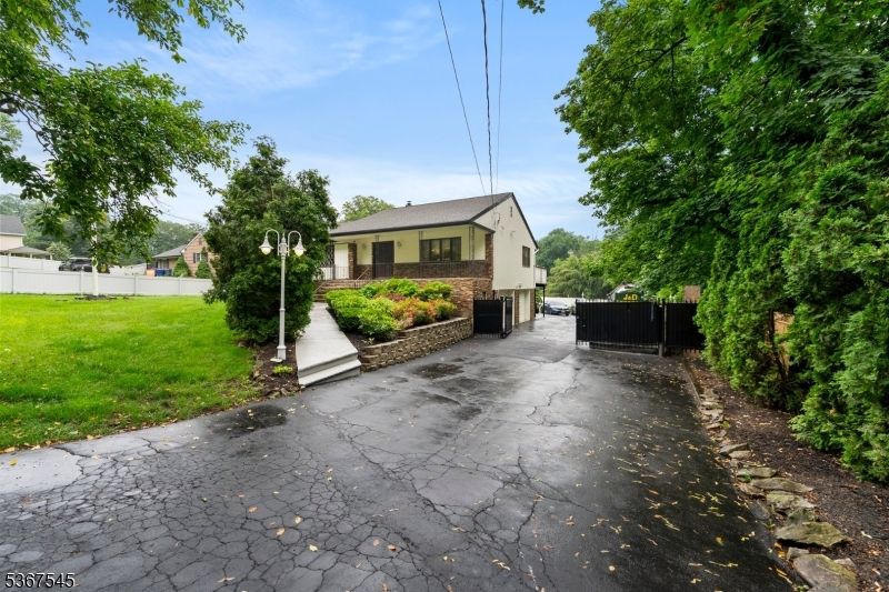 752 Ratzer Rd, Wayne, NJ 07470 - See Est. Value, Schools & More