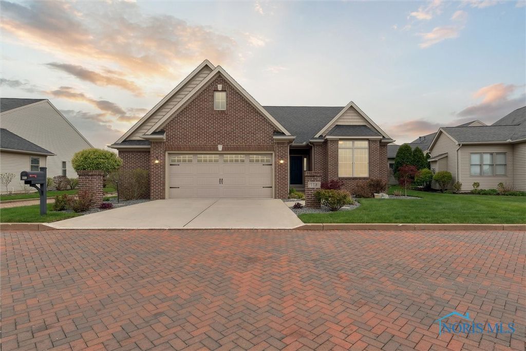 118 Riverside Dr, Maumee, OH 43537 - See Est. Value, Schools & More