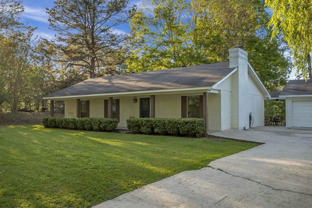 4311 Yorktown Rd, Vicksburg, MS 39180 - See Est. Value, Schools & More