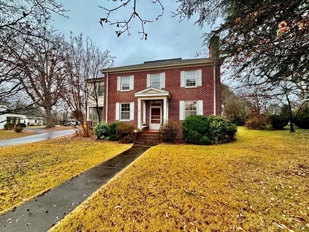 1400 Bedford Ave, Altavista, VA 24517 - See Est. Value, Schools & More