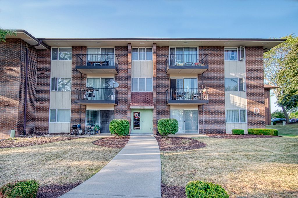 5S100 Pebblewood Ln #D2, Naperville, IL 60563 | Trulia