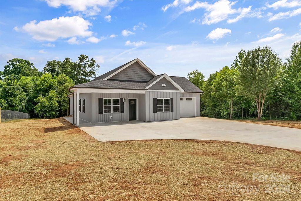 2949 Frank Whisnant Rd, Morganton, NC 28655 - See Est. Value, Schools ...
