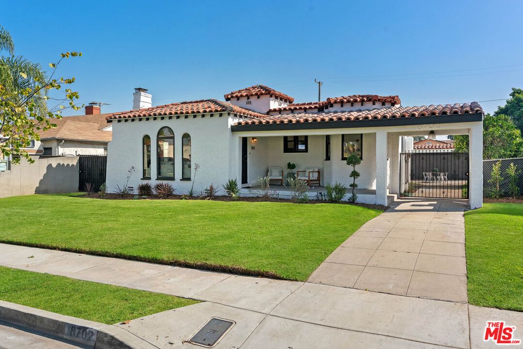 8702 S 4th Ave, Inglewood, CA 90305 - See Est. Value, Schools & More