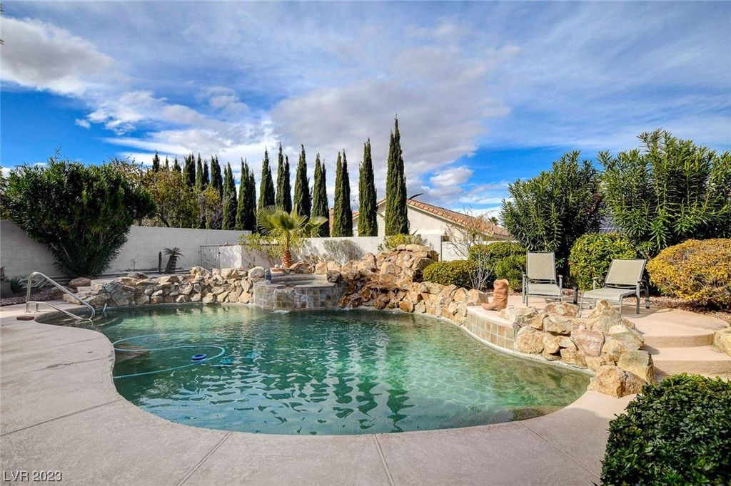9212 Amber Vista Dr, Las Vegas, NV 89117 - See Est. Value, Schools & More