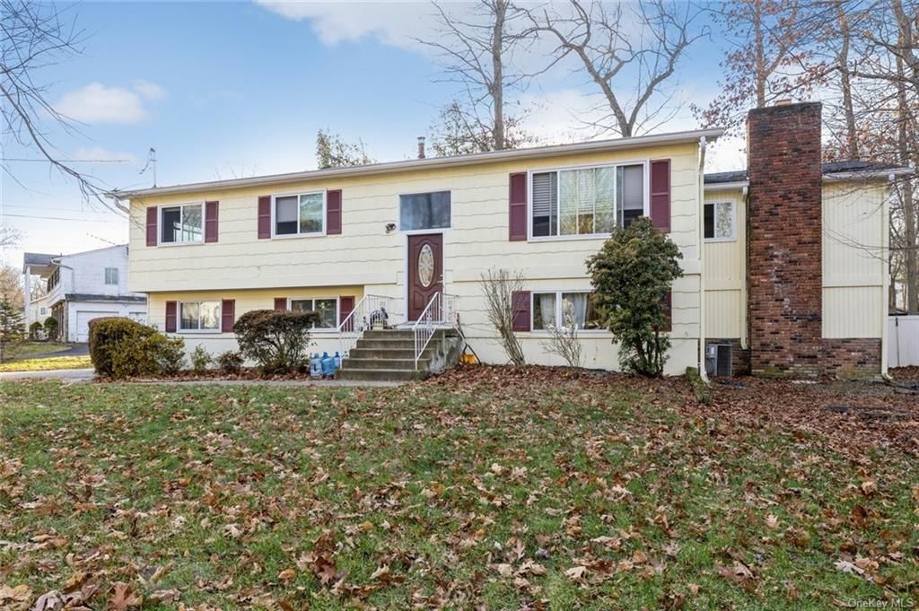 5 Balmoral Drive, Chestnut Ridge, NY 10977 - See Est. Value, Schools & More