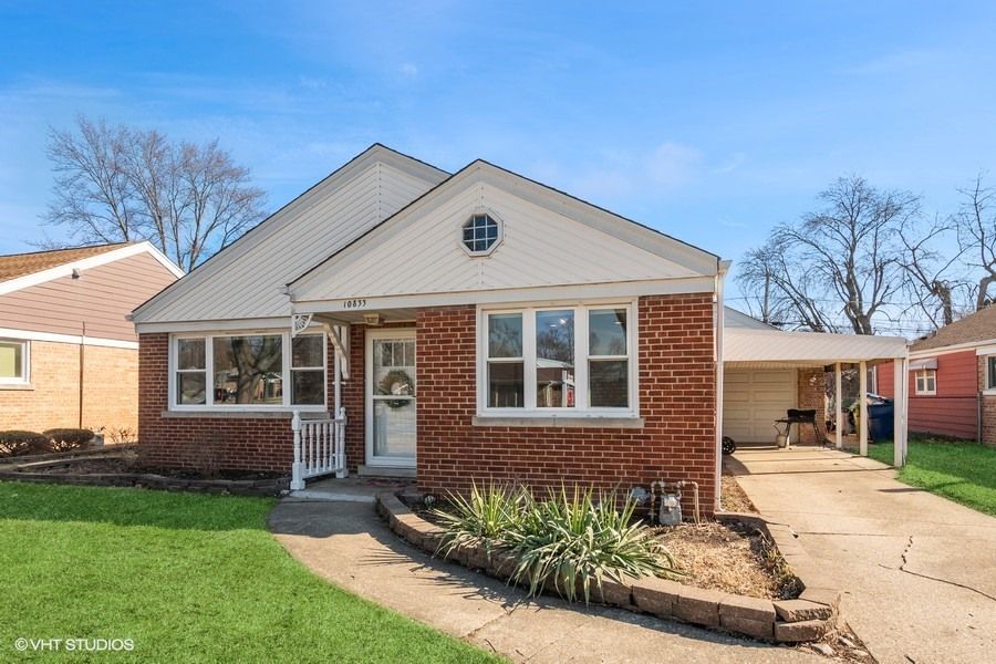 10833 S Komensky Ave, Oak Lawn, IL 60453 - See Est. Value, Schools & More