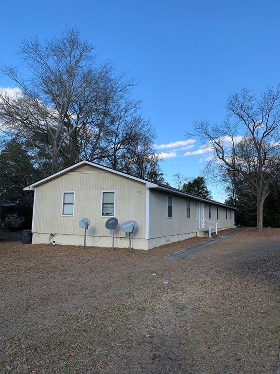 105 S 1st St #B, Spring Lake, NC 28390 - See Est. Value, Schools & More