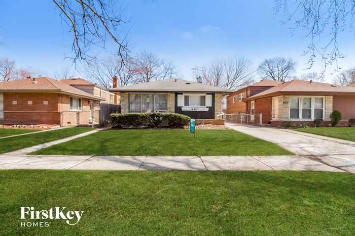 14621 Dorchester Ave, Dolton, IL 60419 - See Est. Value, Schools & More