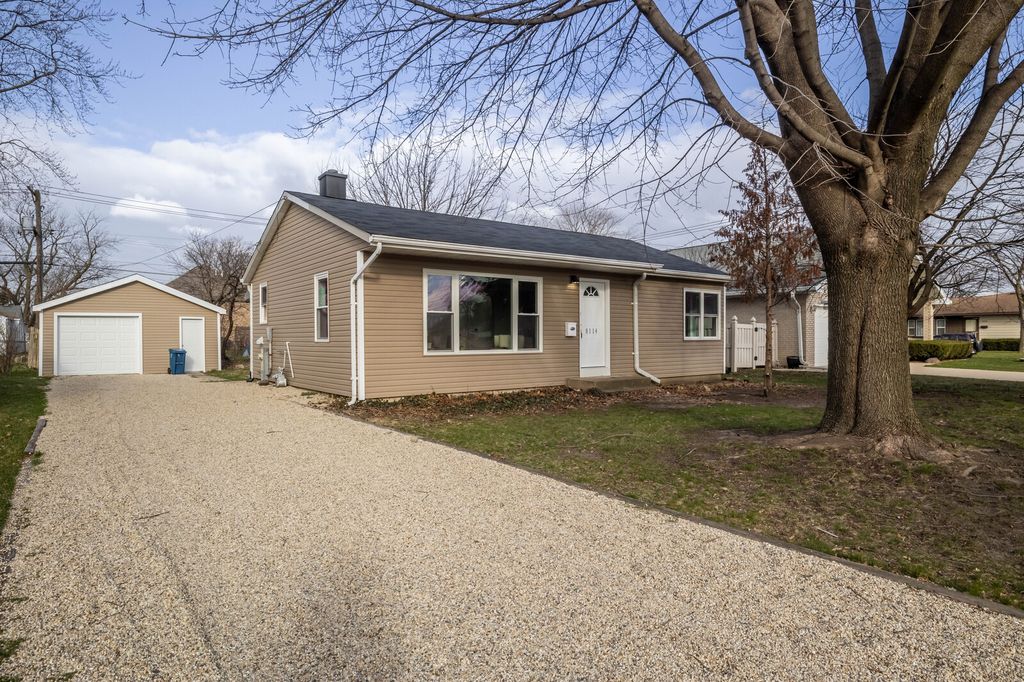 8114 Newland Ave, Burbank, IL 60459 - See Est. Value, Schools & More