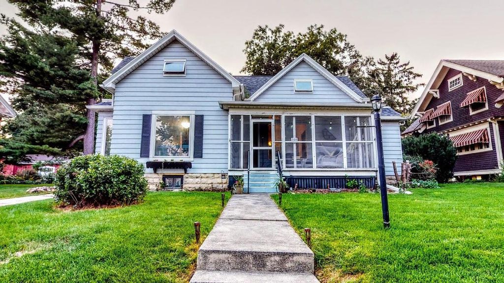 208 South Washington St, Watertown, WI 53094 - See Est. Value, Schools ...