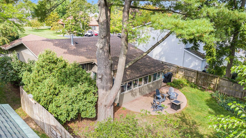 43 Ellis St, Douglas, MI 49406 - See Est. Value, Schools & More