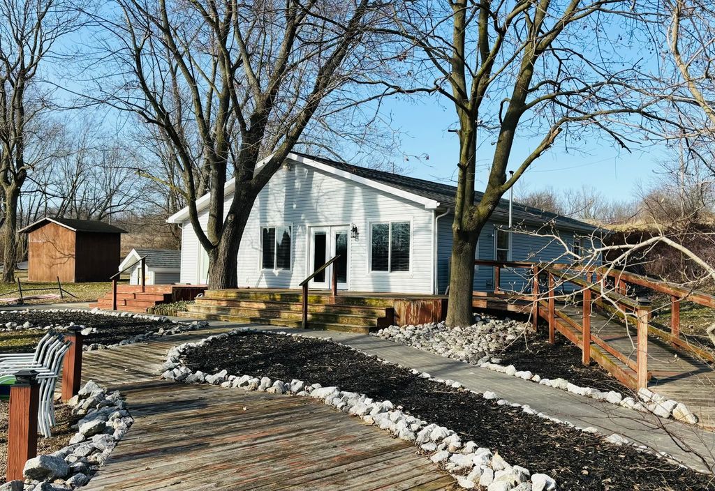 200 N Mohee Dr, Hartford City, IN 47348 - See Est. Value, Schools & More