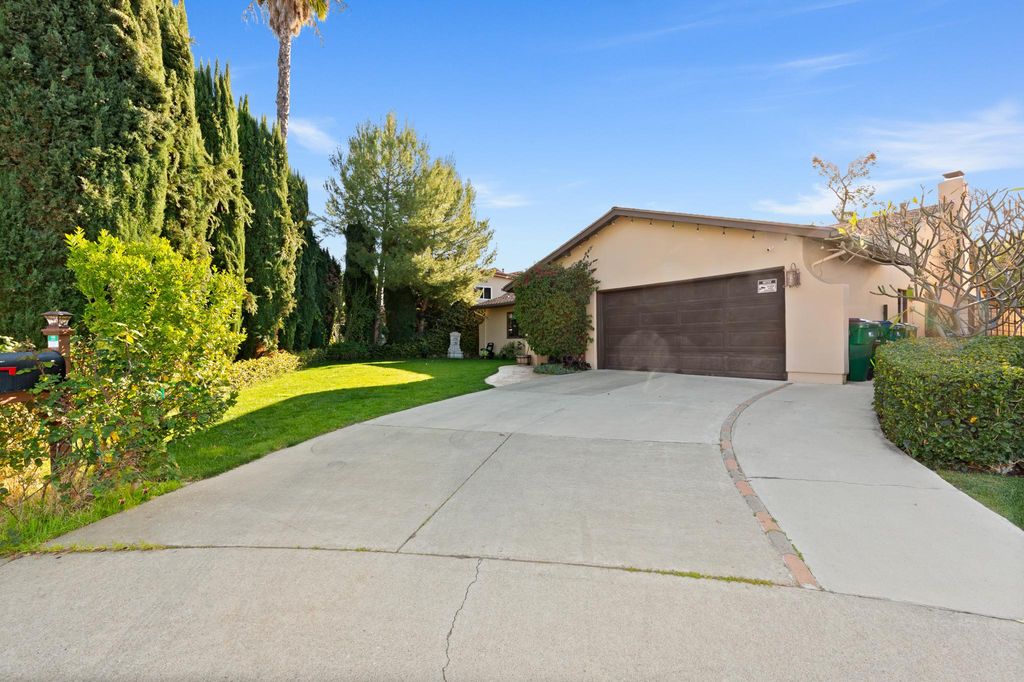 24911 Via Santa Cruz, Mission Viejo, CA 92692 - See Est. Value, Schools ...