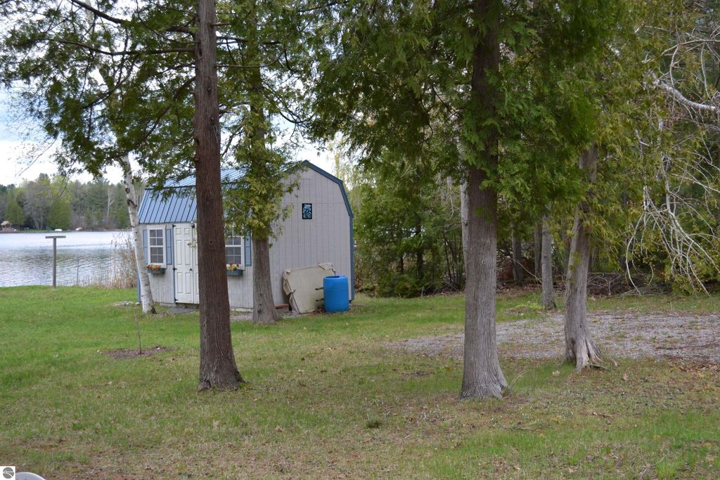 E Cedar Lake Dr, Greenbush, MI 48738 | Trulia