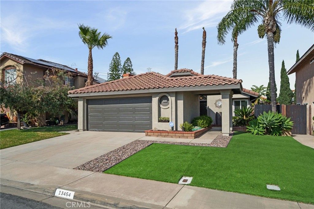 13454 Columbus Ct, Fontana, CA 92336 - See Est. Value, Schools & More