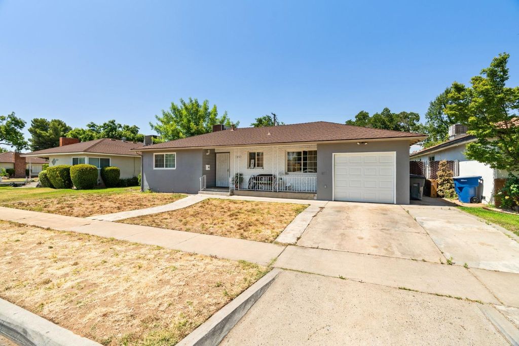 3433 E Fedora Ave, Fresno, CA 93726 - See Est. Value, Schools & More
