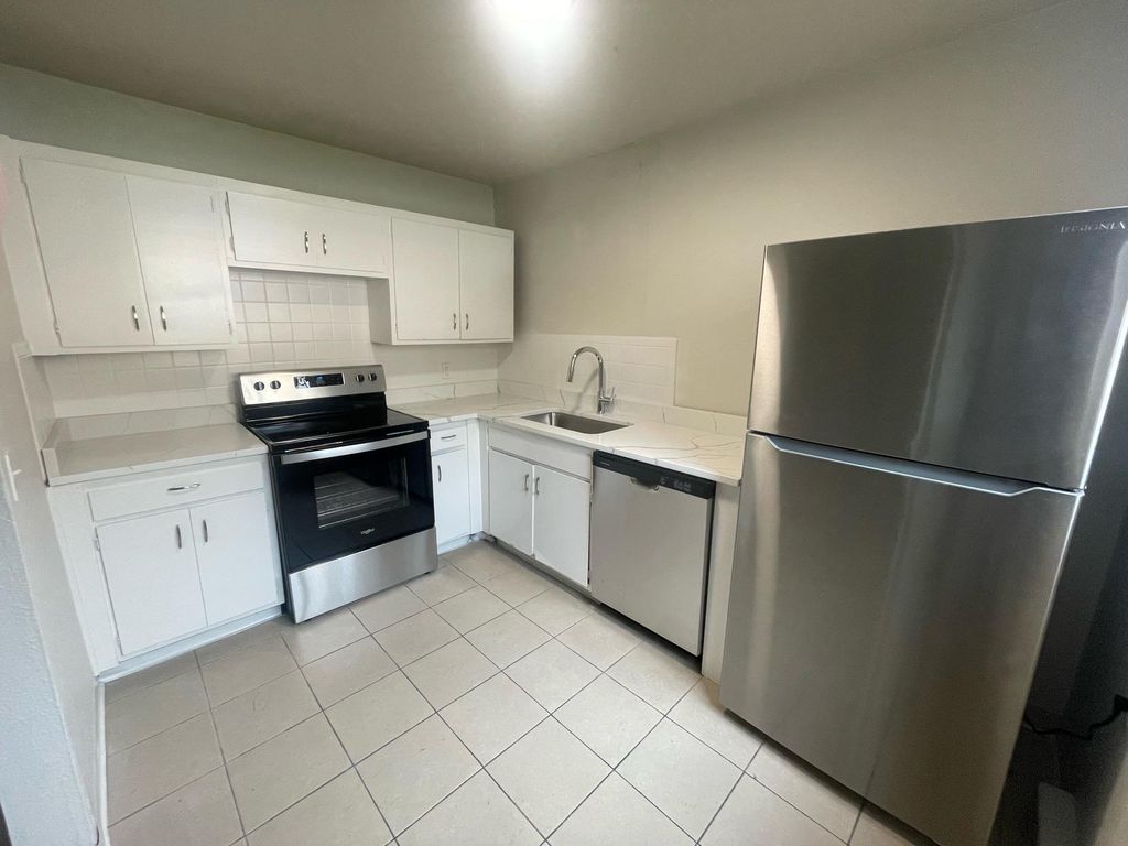 4520 NW Brencrest Dr #11c27821b, Riverside, MO 64150 - See Est. Value ...