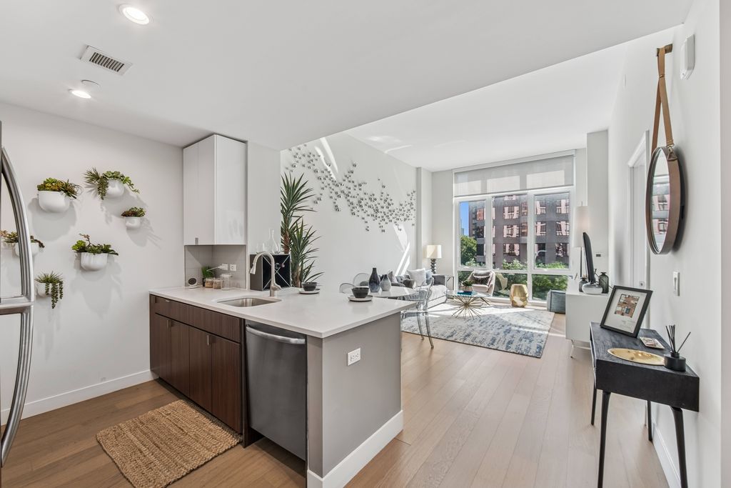 55 Bank St #6052953, White Plains, NY 10606 - See Est. Value, Schools ...