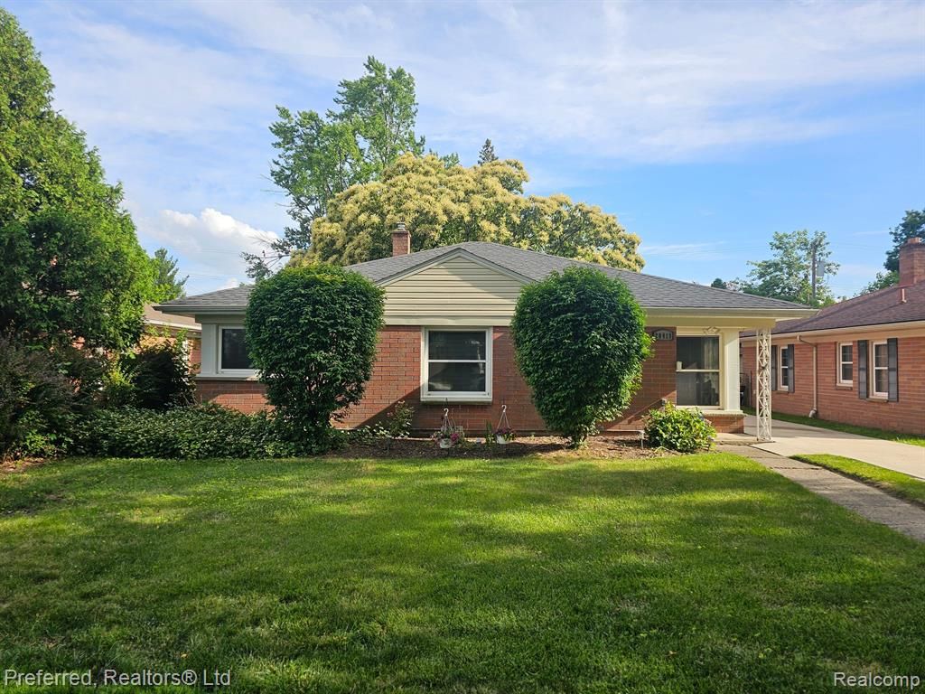 28419 N Clements Cir, Livonia, MI 48150 | MLS# 20240043572 | Trulia