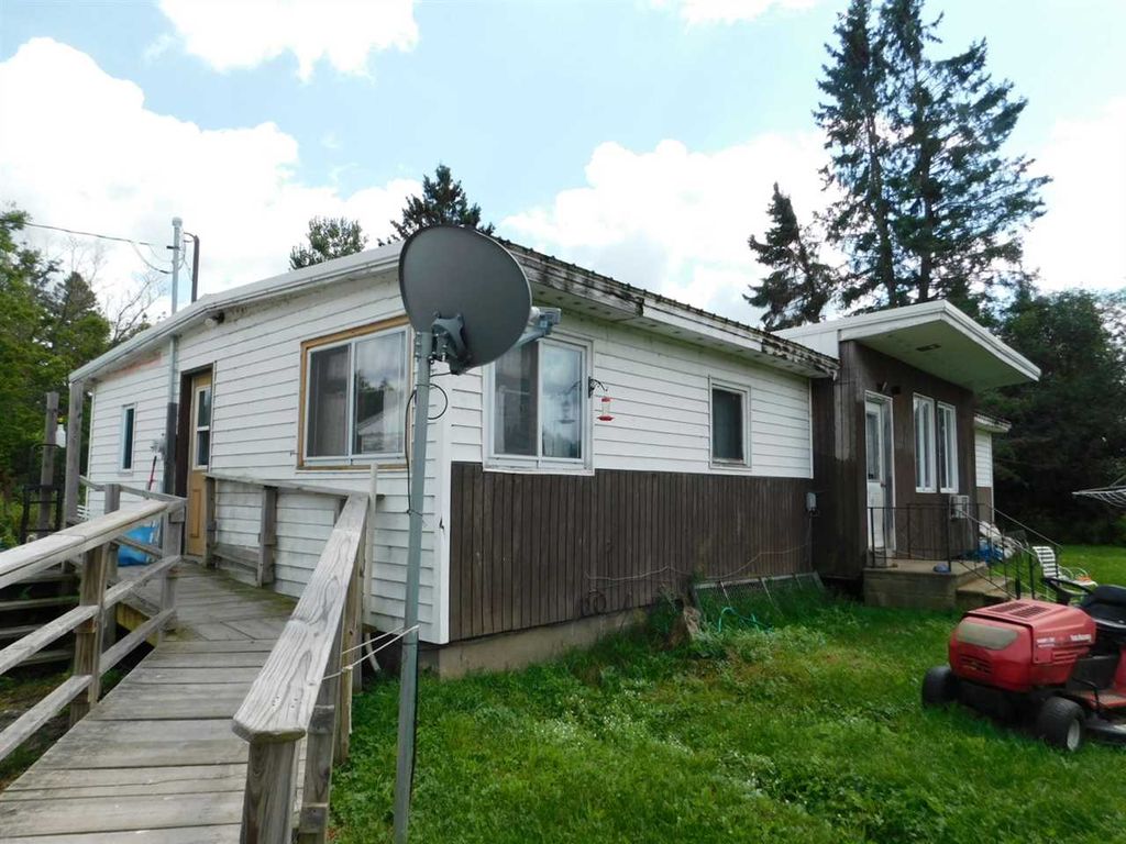 2085 W County Road J, Gleason, WI 54435 - See Est. Value, Schools & More