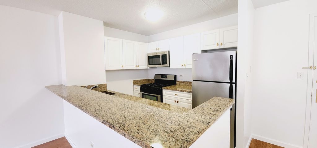 225 8th Ave #3G, New York, NY 10011 | Trulia