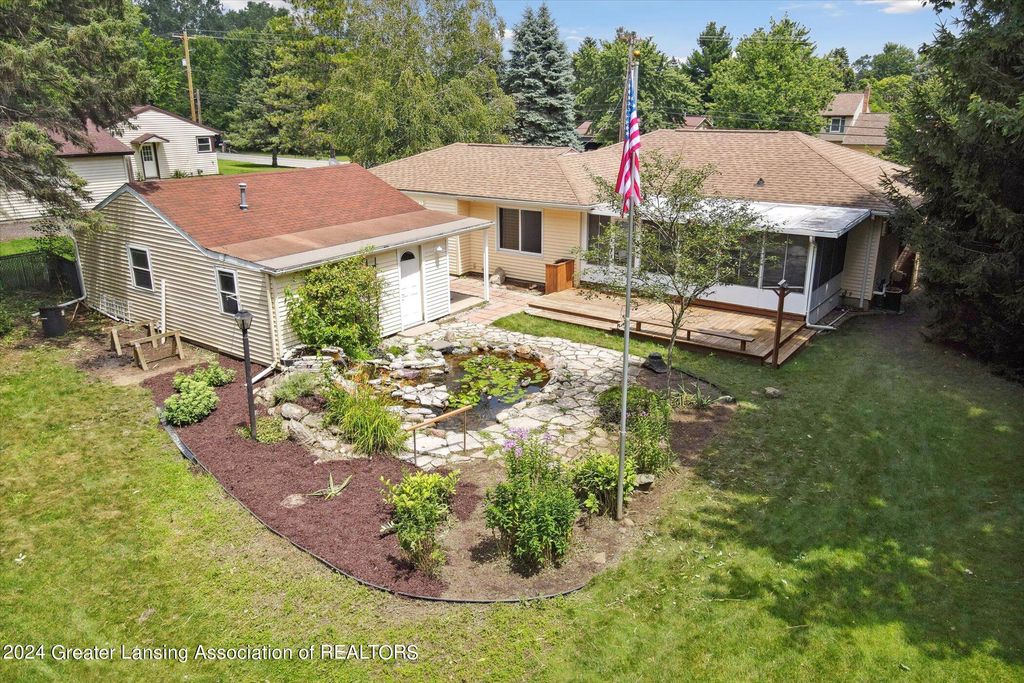 2653 Grovenburg Rd, Lansing, MI 48911 - See Est. Value, Schools & More