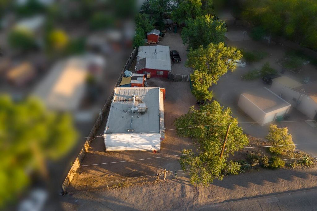 1322 Fairhaven Ave SW, Albuquerque, NM 87105 - See Est. Value, Schools ...