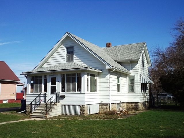 418 W Delaware St, Dwight, IL 60420 - See Est. Value, Schools & More