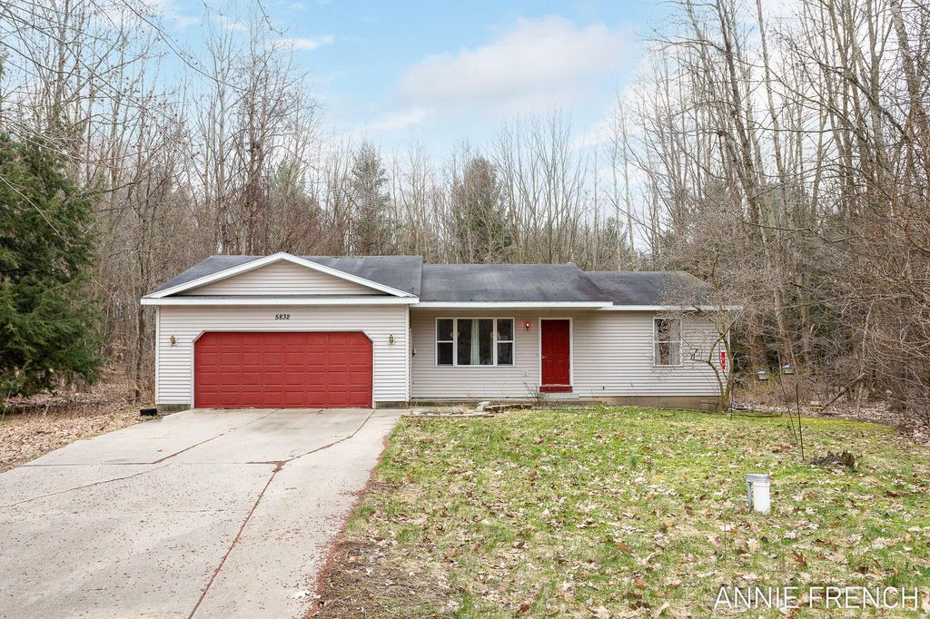 5832 Ell Ct, Fennville, MI 49408 - See Est. Value, Schools & More