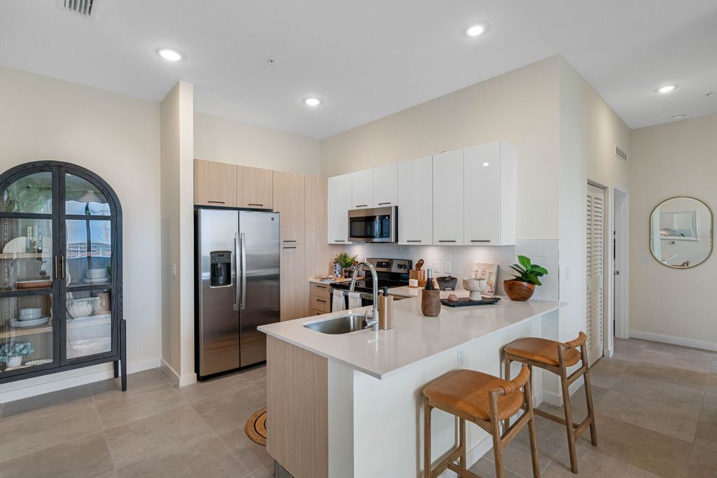 16395 Biscayne Blvd #1308, North Miami Beach, FL 33160 - See Est. Value ...