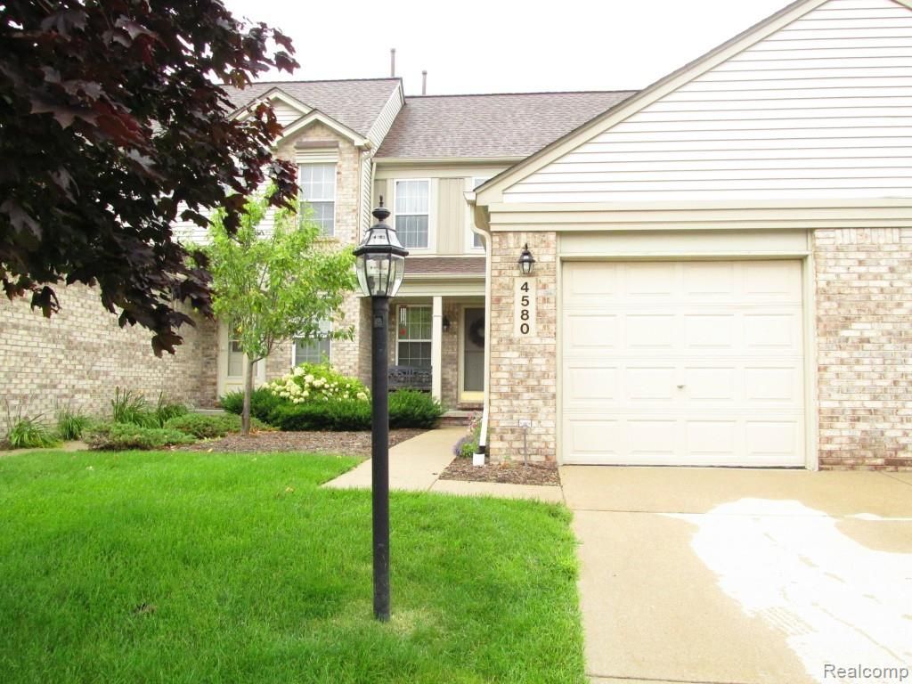 4580 Hunters Cir E, Canton, MI 48188 - See Est. Value, Schools & More