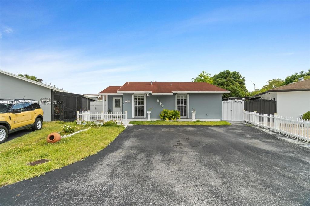 13731 SW 46th Ter, Miami, FL 33175 - See Est. Value, Schools & More