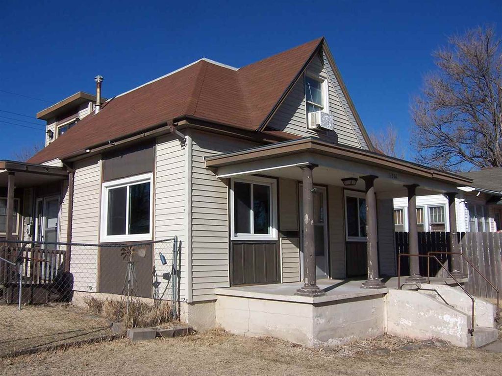1301 4th Ave, Dodge City, KS 67801 - See Est. Value, Schools & More