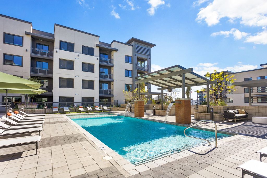 320 E Portland St #5883402, Phoenix, AZ 85004 - See Est. Value, Schools ...