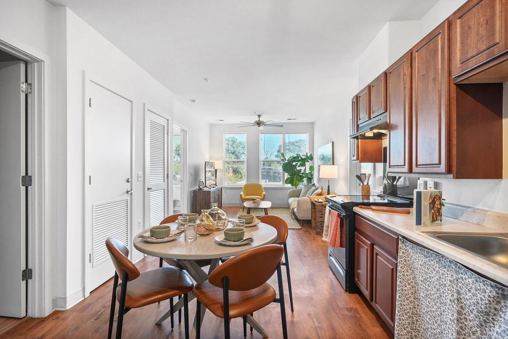 4001 S Capitol St SW #f2db7f76e, Washington, DC 20032 - See Est. Value ...