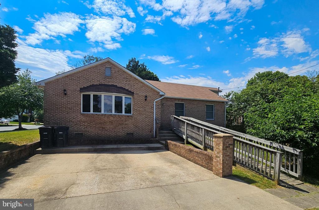 11205 Old Fort Rd, Fort Washington, MD 20744 - See Est. Value, Schools ...