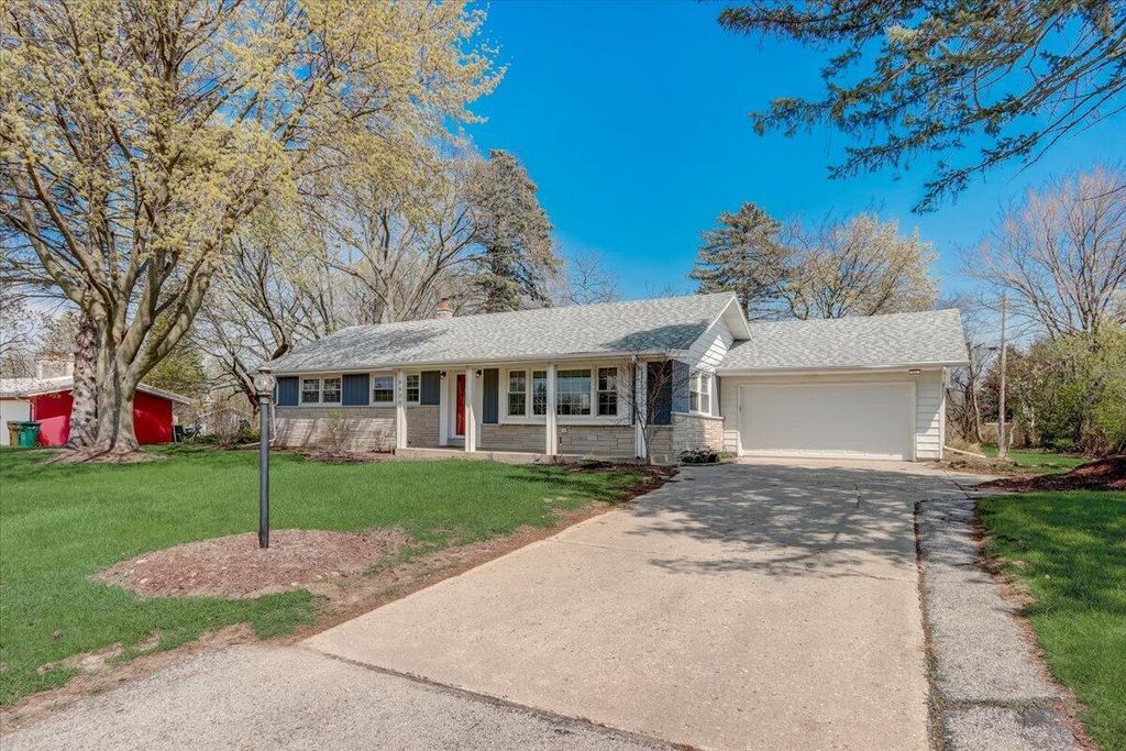 6620 North Range Line ROAD, Glendale, WI 53209 - See Est. Value ...